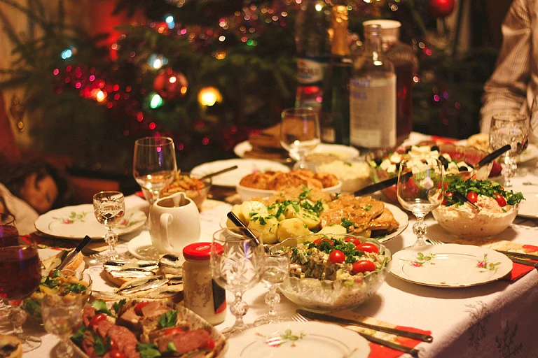 Food safety engineers remind: the New Year’s table is a risk zone for ...